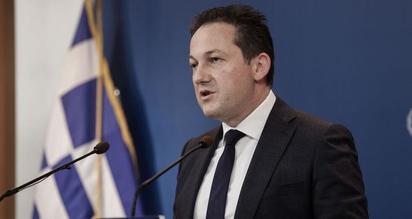 Εν μέσω οικονομικής καταστροφής λεφτά υπάρχουν για τους κολλητούς ...